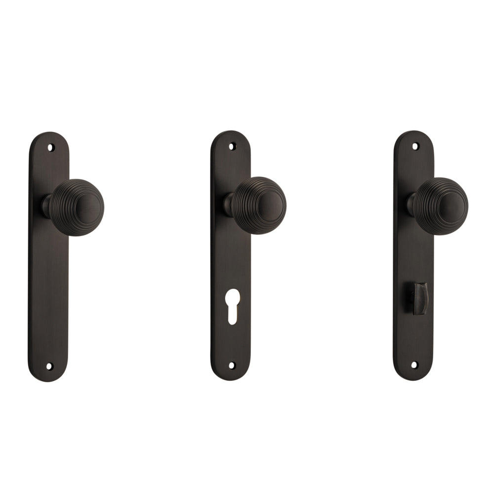 Iver Guildford Door Knob on Oval Backplate Signature Brass | Keeler ...
